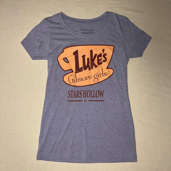 Hot Topic | Tops | Gilmore Girls Tshirt | Poshmark